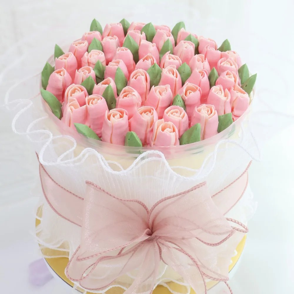 Royal Tulip Bouquet Cake – Spring Blossoms Bakery
